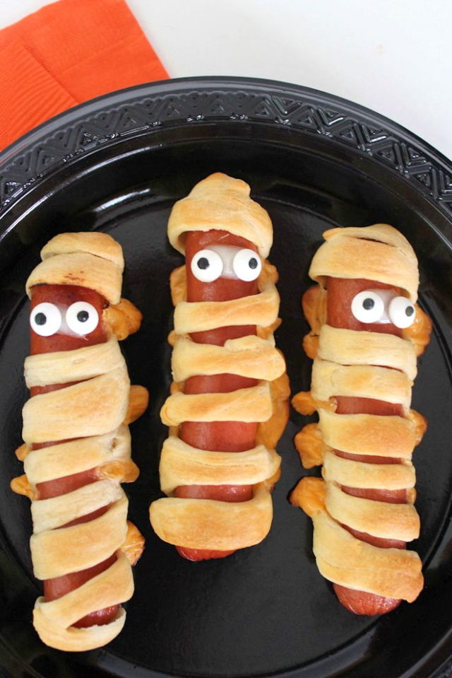 15 Fun and Spooky Halloween Appetizers and Snacks
