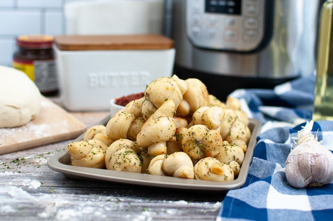 Instant Pot Garlic Knots - Easy Homemade Recipe! - Ginger Casa