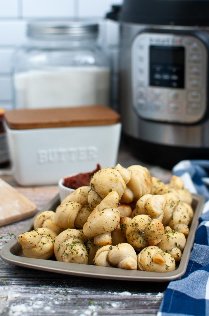 Instant Pot Garlic Knots - Easy Homemade Recipe! - Ginger Casa