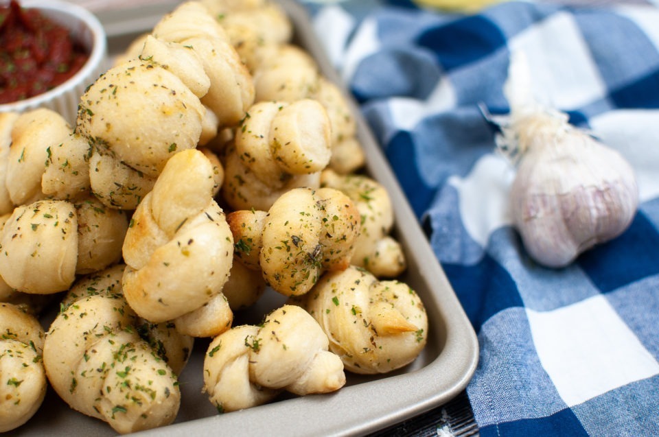 Instant Pot Garlic Knots - Easy Homemade Recipe! - Ginger Casa