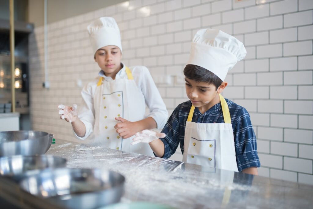 Teaching Kids to Cook: How to Inspire Kids of All Ages in the Kitchen ...