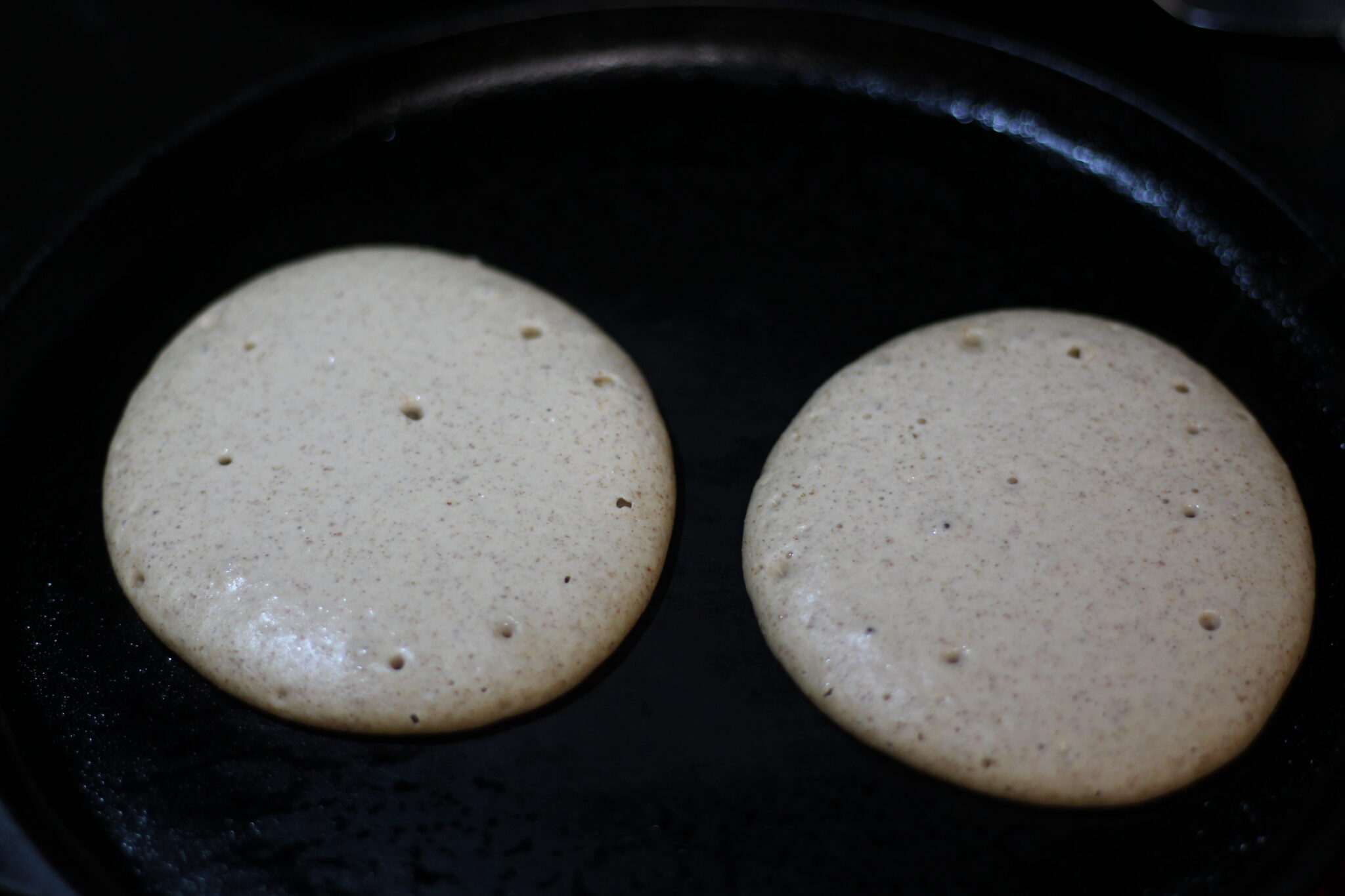 Apple Pie Protein Pancakes - Pre-Workout Breakfast Recipe - Ginger Casa